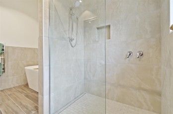 Nib Walls for Privacy in Main Bathroom - Smith & Sons